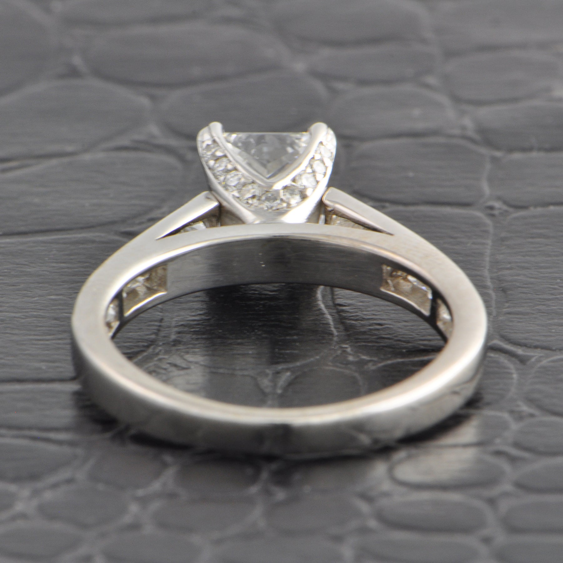 Engagement Rings | Perry’s Diamonds & Jewelry – Perry's Jewelry