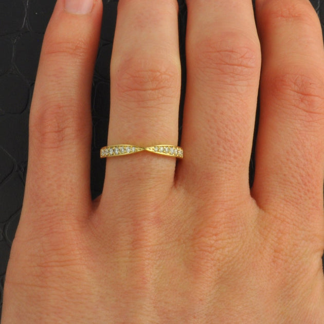 Pinched Diamond Wedding Band in Yellow Gold – Perry's Jewelry